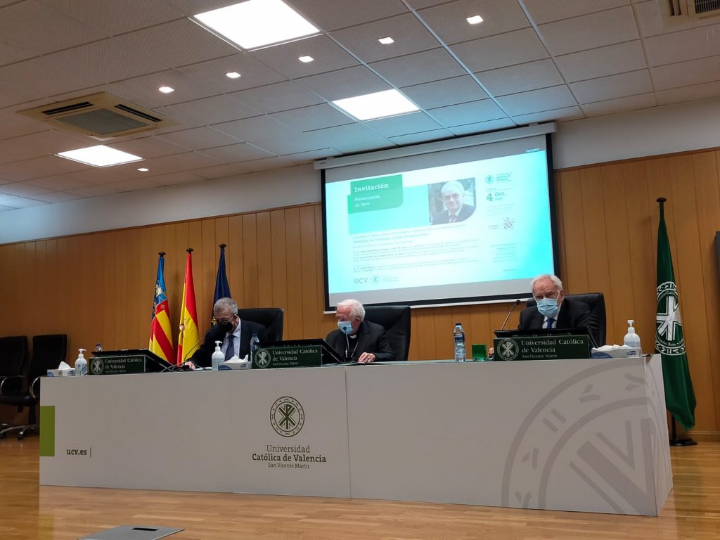 Presentación del nuevo libro de Jesús Ballesteros «Domeñar las finanzas ...